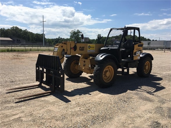 Caterpillar TH360B Forklift - Hat's Equipment